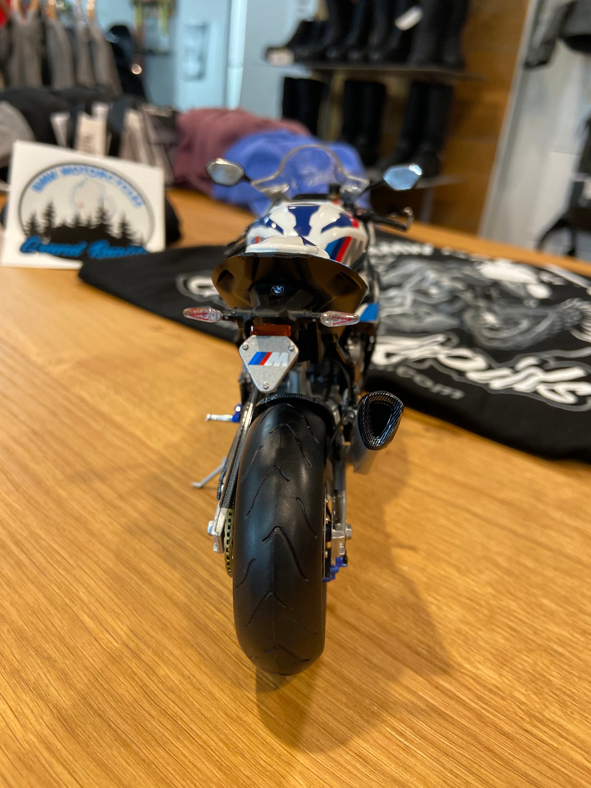 BMW M1000RR 1:10 SCALE MODEL – BMW Motorcycles of Grand Rapids